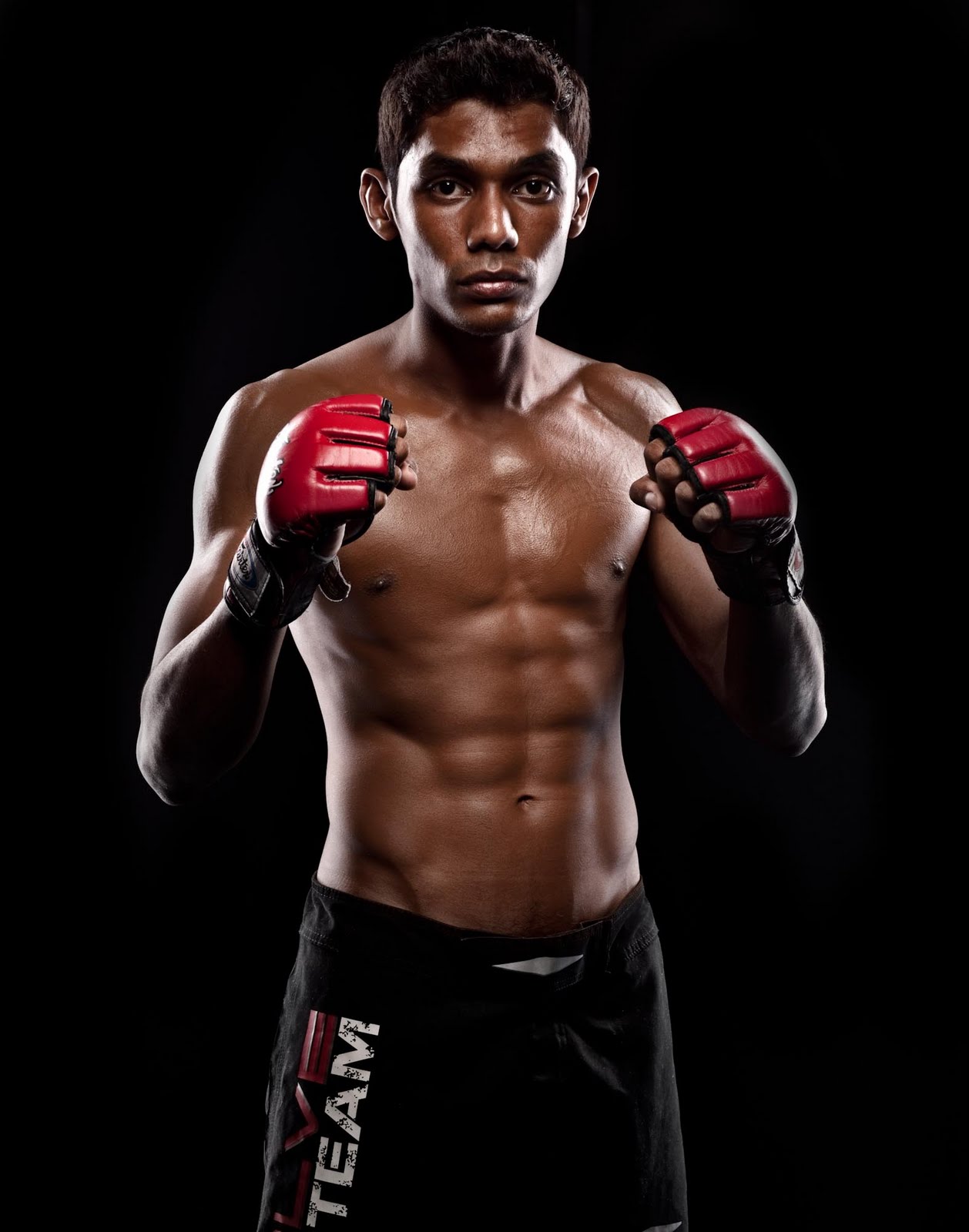 Evolve MMA Singapore s 1st Pro MMA Fighter 