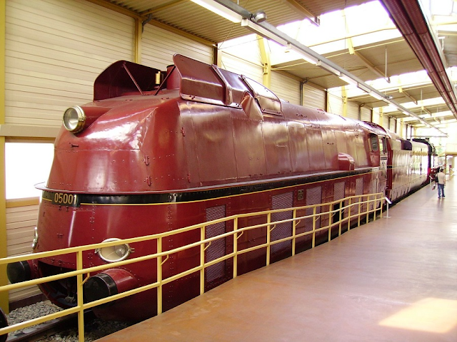 Σιδηροδρομικά Νέα: Η ιστορία της ατμομηχανής DRG Class 05.