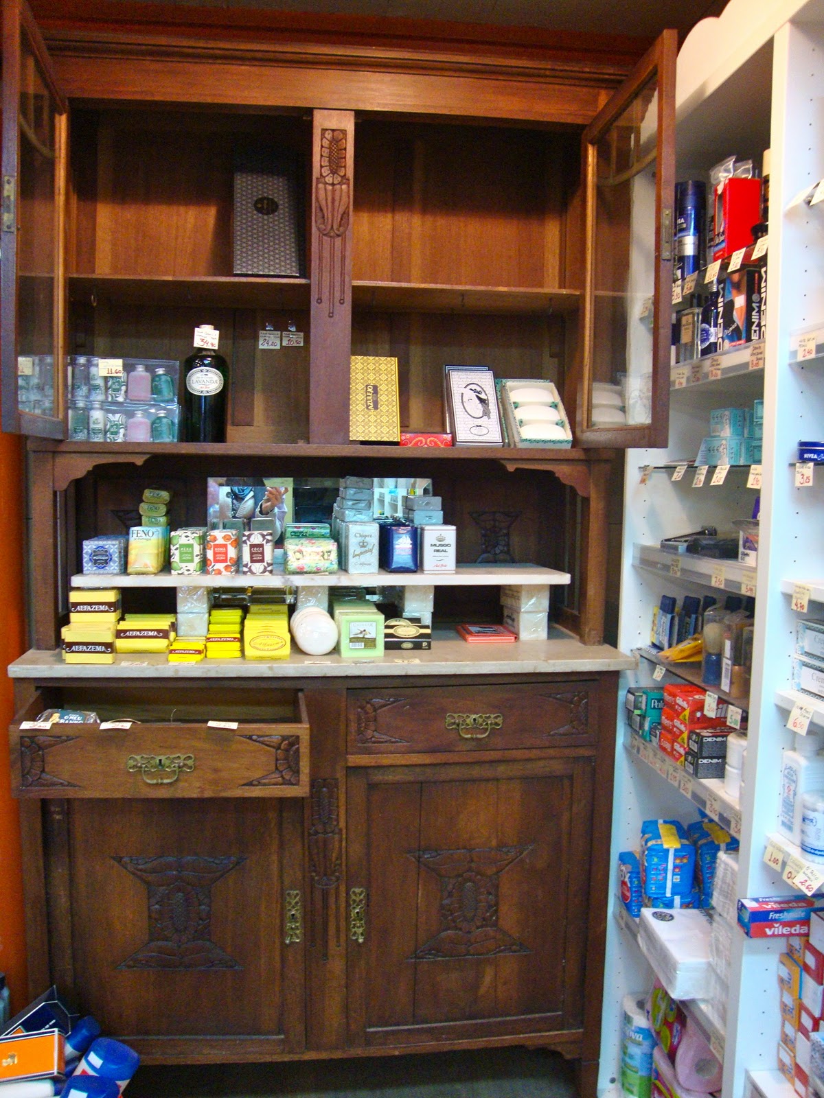 Entremeioslusos: A mercearia Tradicional Portuguesa...