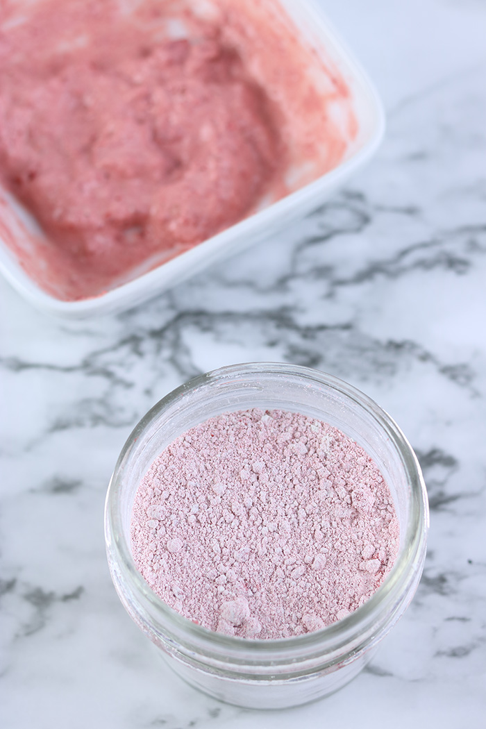 Homemade Strawberry and Clay Face Mask Recipe - Everything Pretty