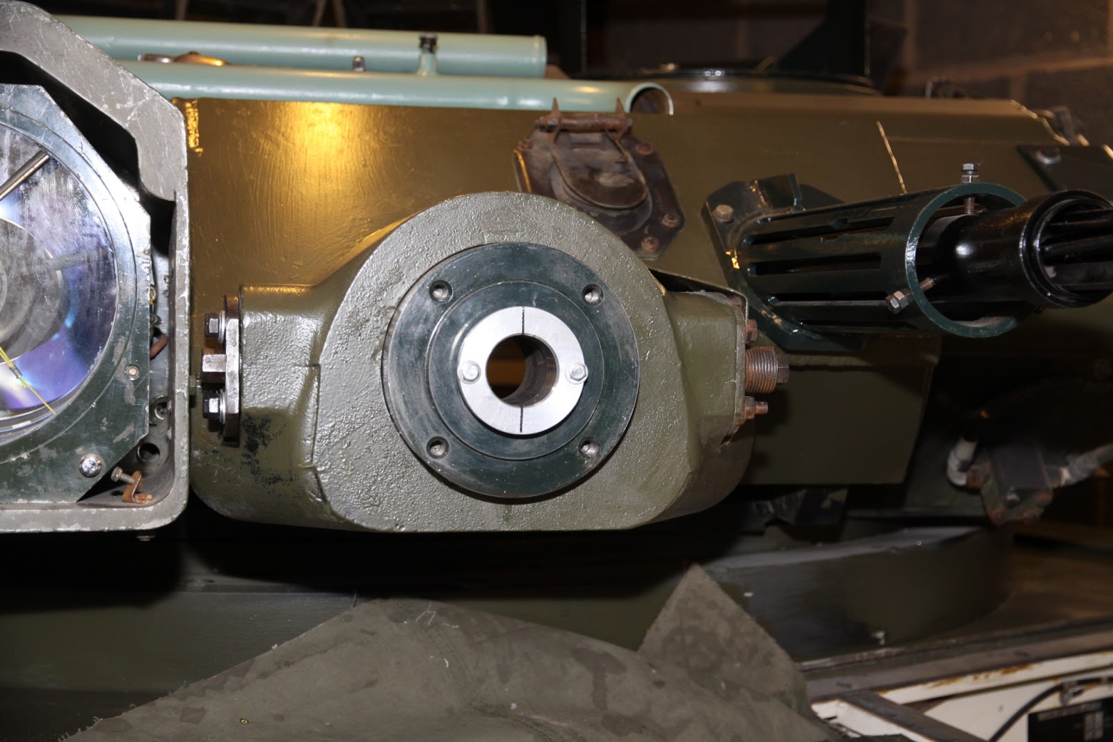 ALVIS SABRE - Restoration.: Rarden Cannon Installed (Main Gun)