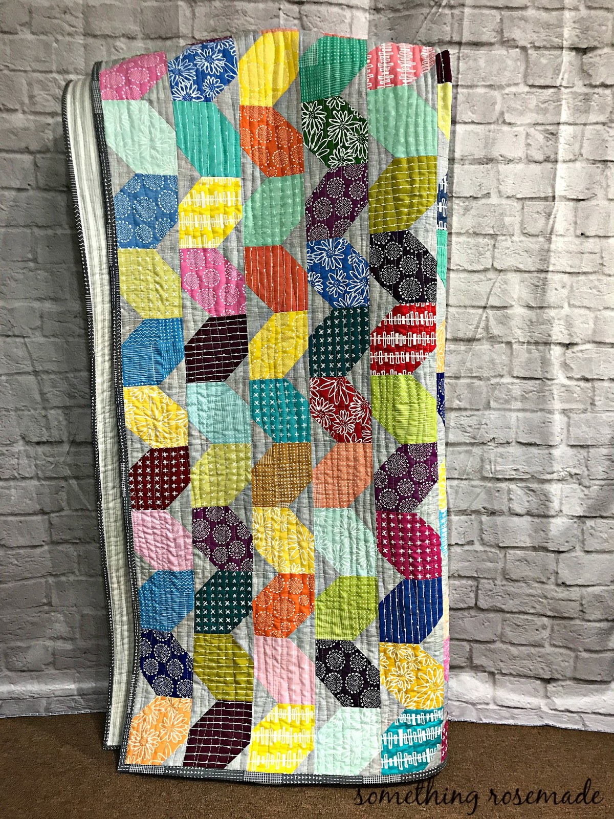 something rosemade: It's Time To Snuggle With The Squiggle Quilt
