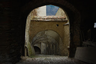 undeva la mijloc: Biserica fortificată din Biertan - Bierthalm ...