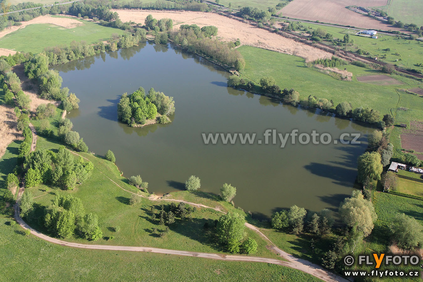 FLyFOTO letecká fotografie a video: Libice nad Cidlinou
