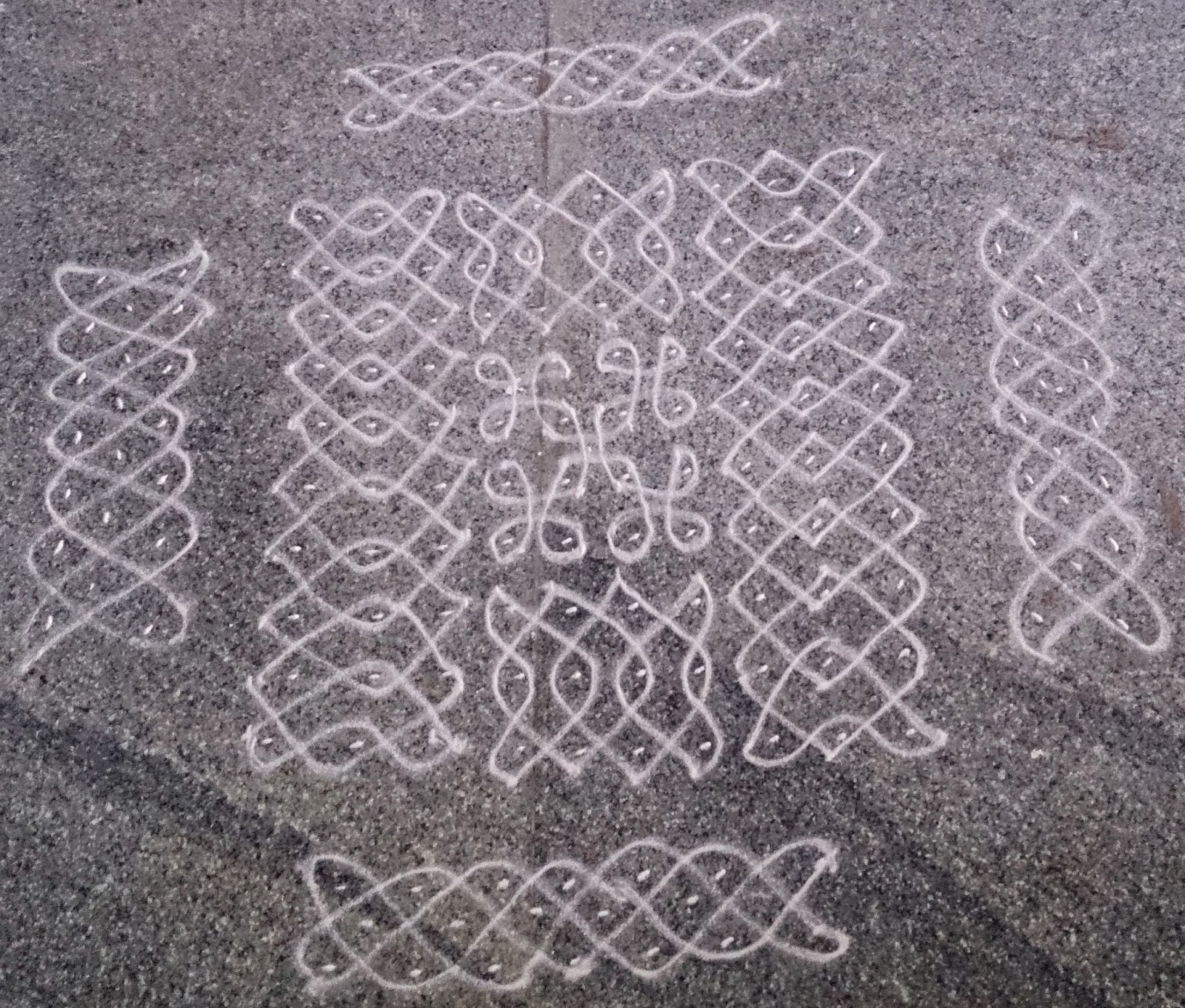 Muggulu blog: Muggu with 10 to 10 dots