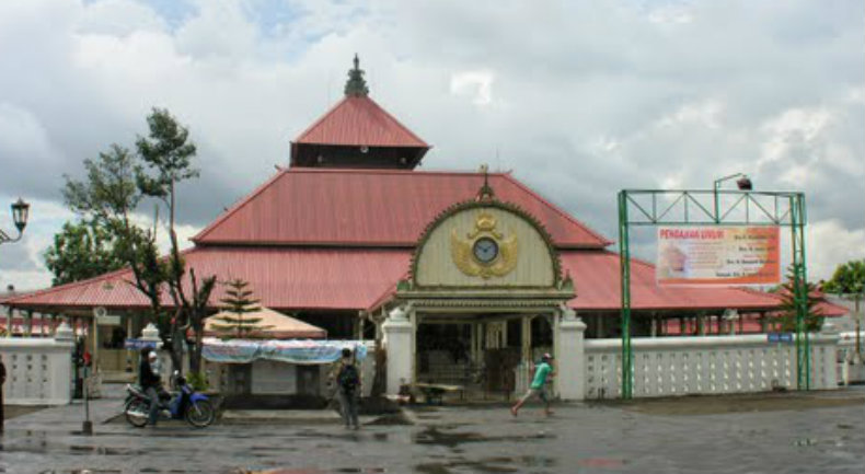 1001 Mosques: List of Grand Mosques in Indonesia