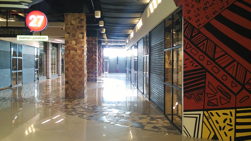 Menikmati Sepinya Lenmarc Mall Surabaya