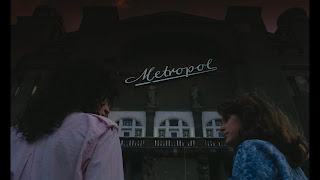 Pearce's Horror Movie Reviews: Demons (1985)