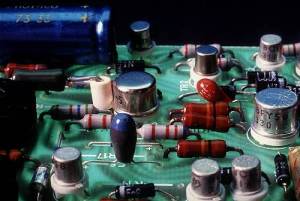 Life of choon yik: Second Generation (1956-1963) Transistors