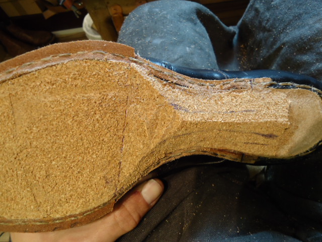 Bespoke Shoes Unlaced : Fiddle Waist