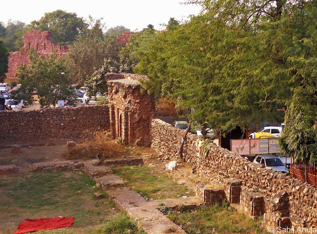 Pixelated Memories: Thanewala Gumbad, New Delhi