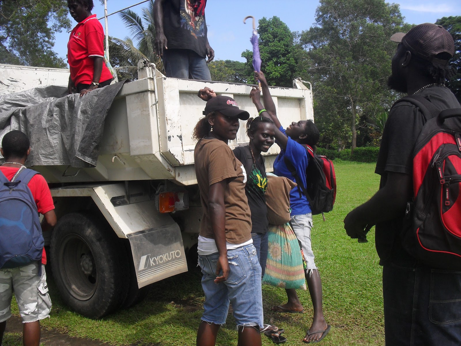 Leonard Fong Roka: South Bougainville DWU Student 2011 Awareness in ...