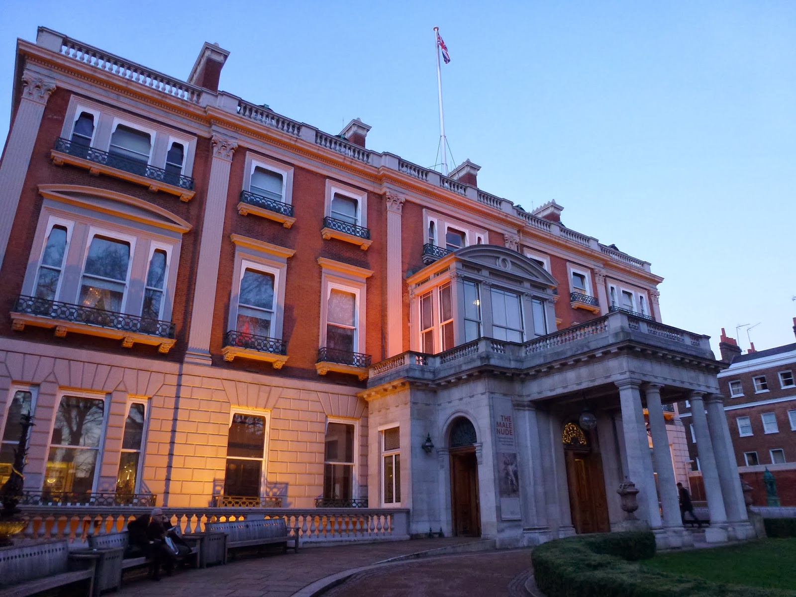 Grapefruit Moon: The Wallace Collection & The Wallace Restaurant