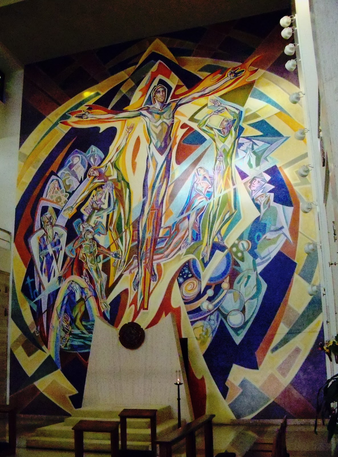 History, Los Angeles County: Mosaics at Holy Cross