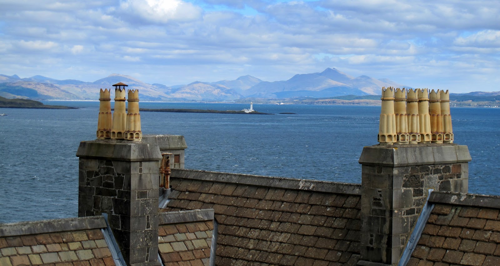 The Adventures of Skooby Blue (and Simon too): Duart Bay, Duart Castle ...