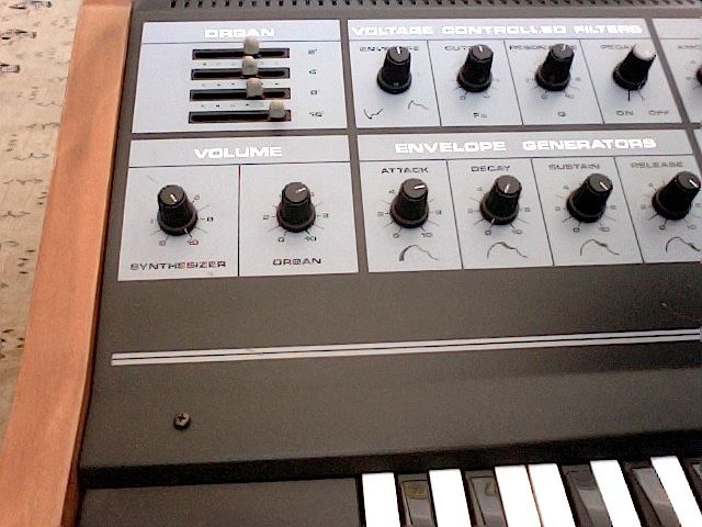 MATRIXSYNTH: CRUMAR STRATUS