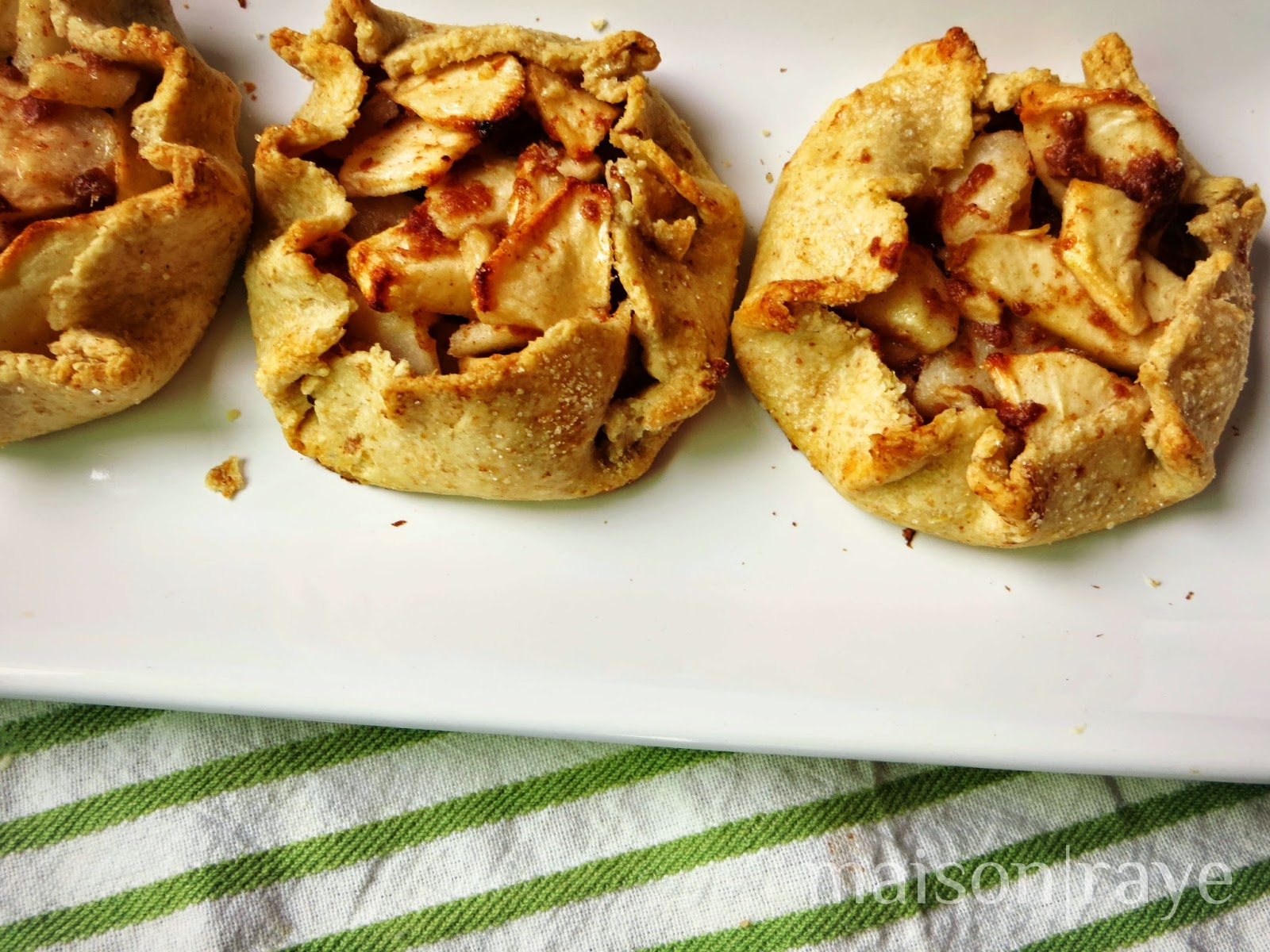 maison|raye: Mini Apple Pear Galettes