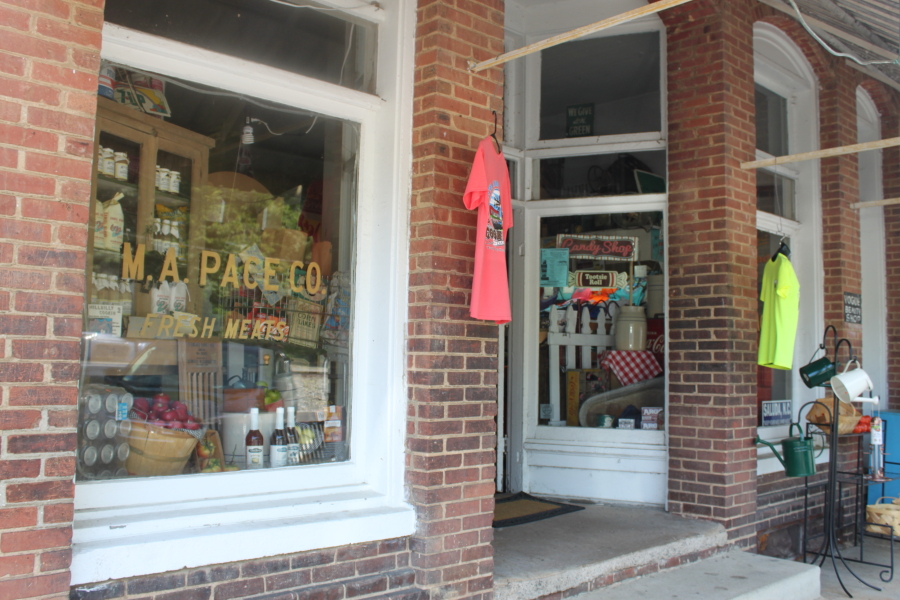 Miss Phoebe's Perch: In Historic Saluda, NC