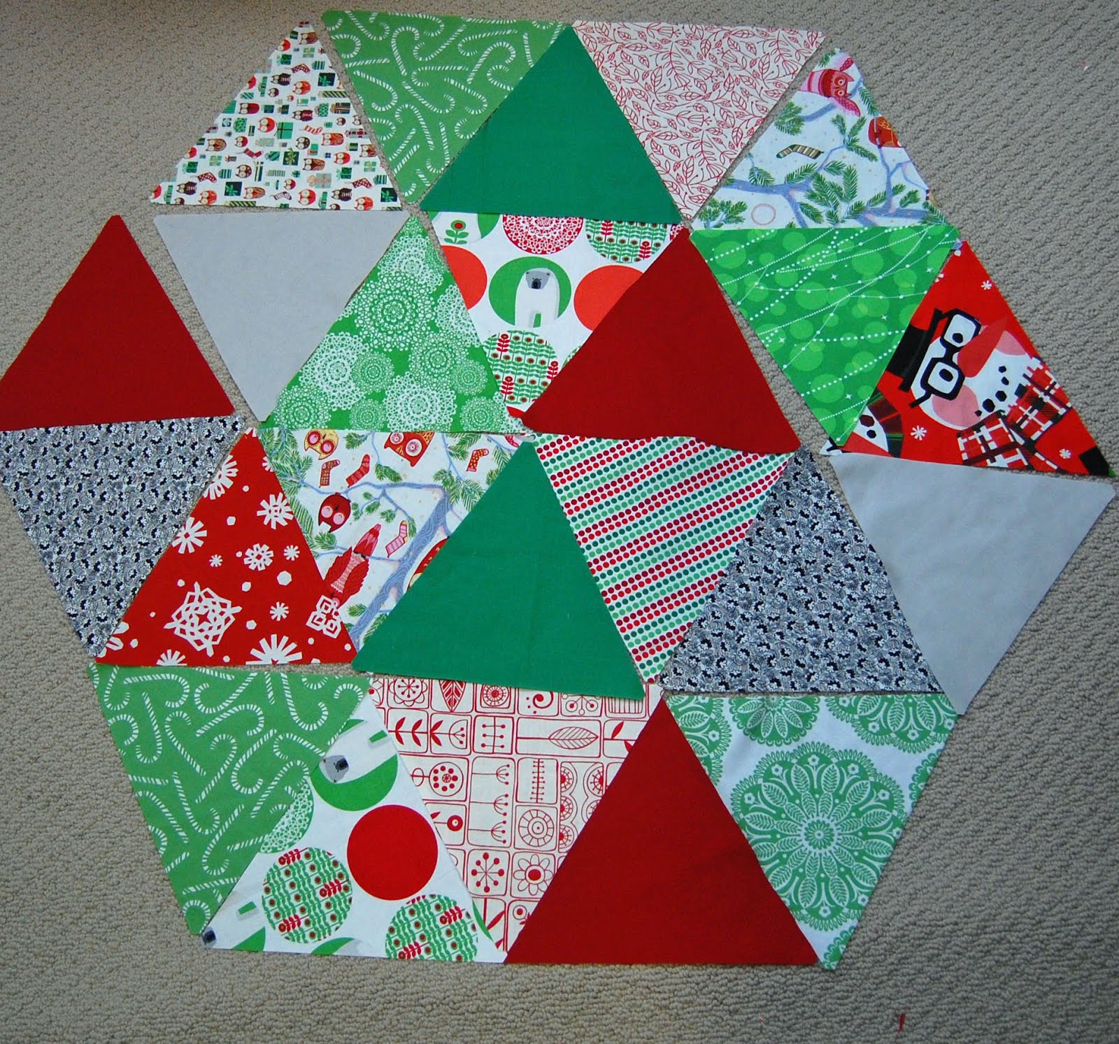 Jaceycraft: HCB: Hexagon Tree Skirt Tutorial