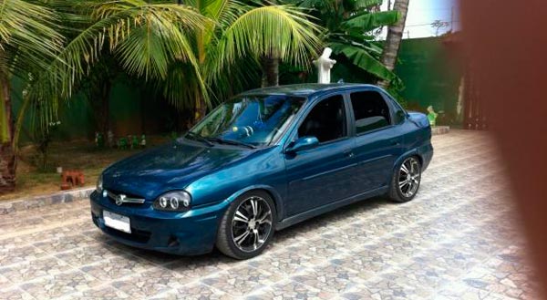 Corsa Sedan Turbo - Only Cars