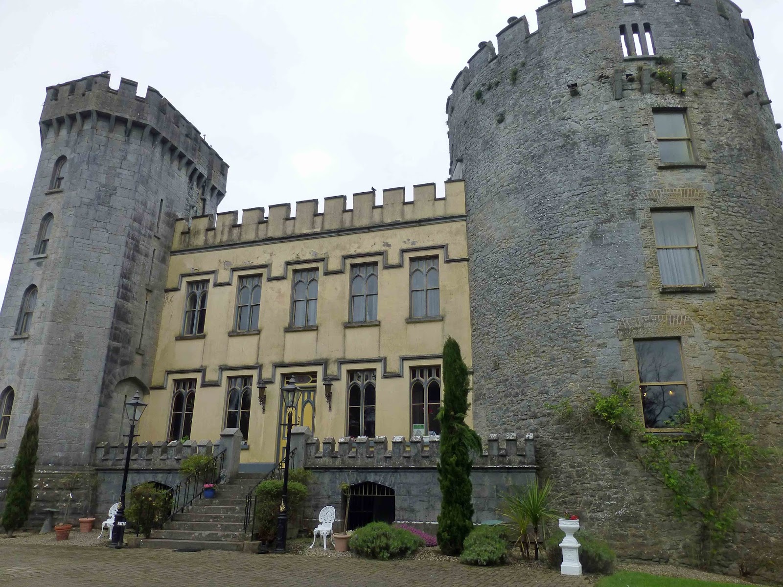 Trip to Tipp. Holycross Abbey and Farney Castle