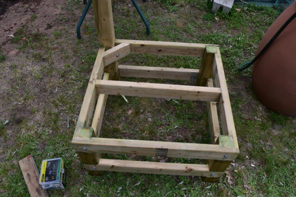 The Valley Woodworker: Barrel stand completed