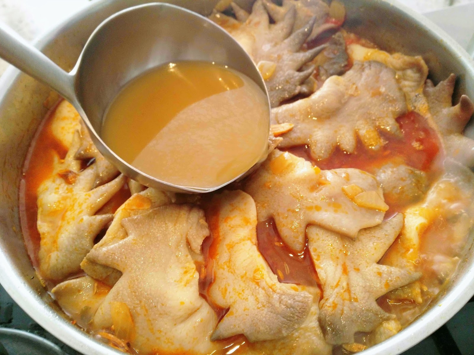 Las comidicas de Mamen: CRESTAS EN ESCABECHE DE PIMENTÓN