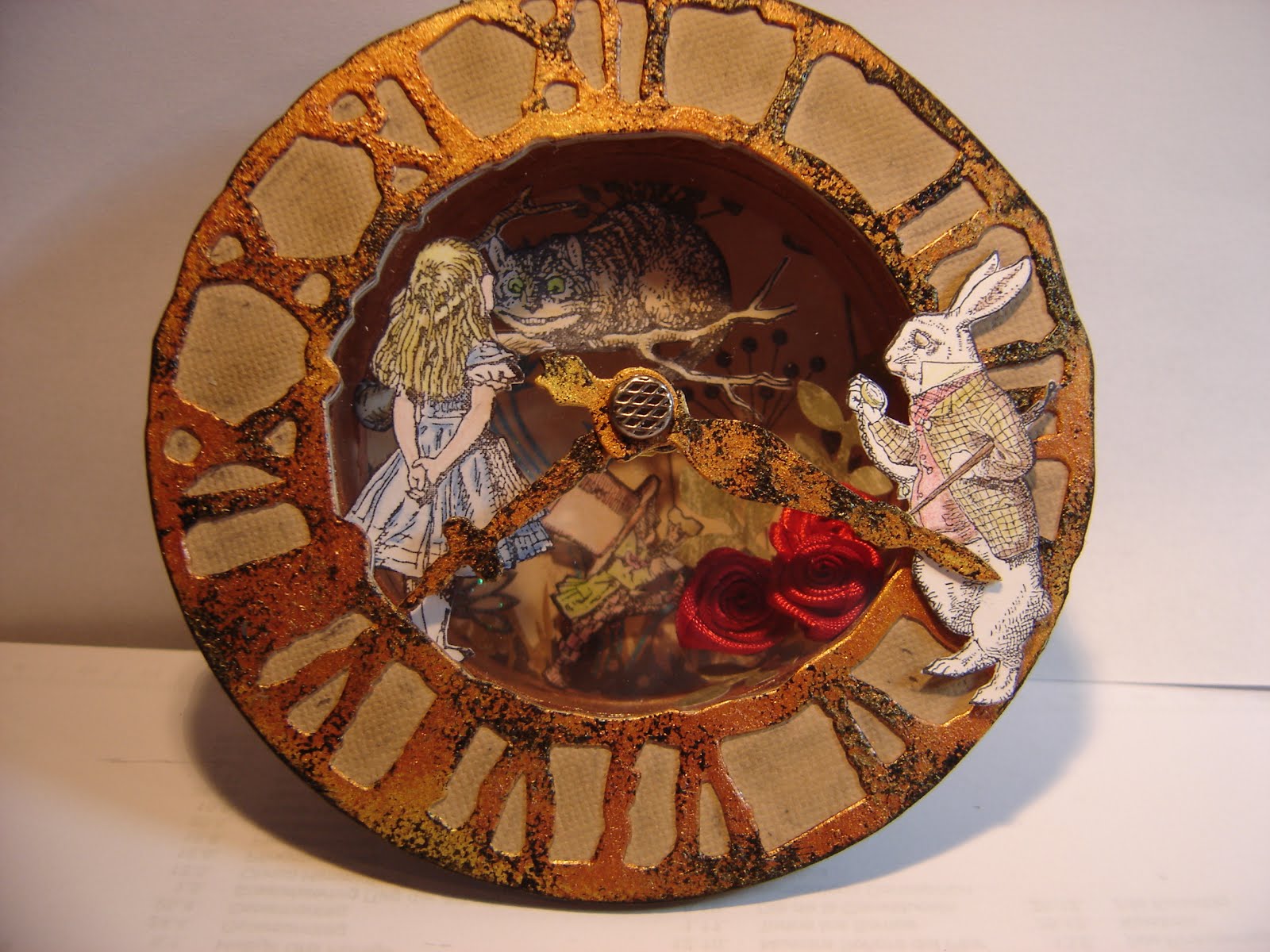 MONIQUE'S PRETTY DARK ART: Alice in Wonderland Curious Clock