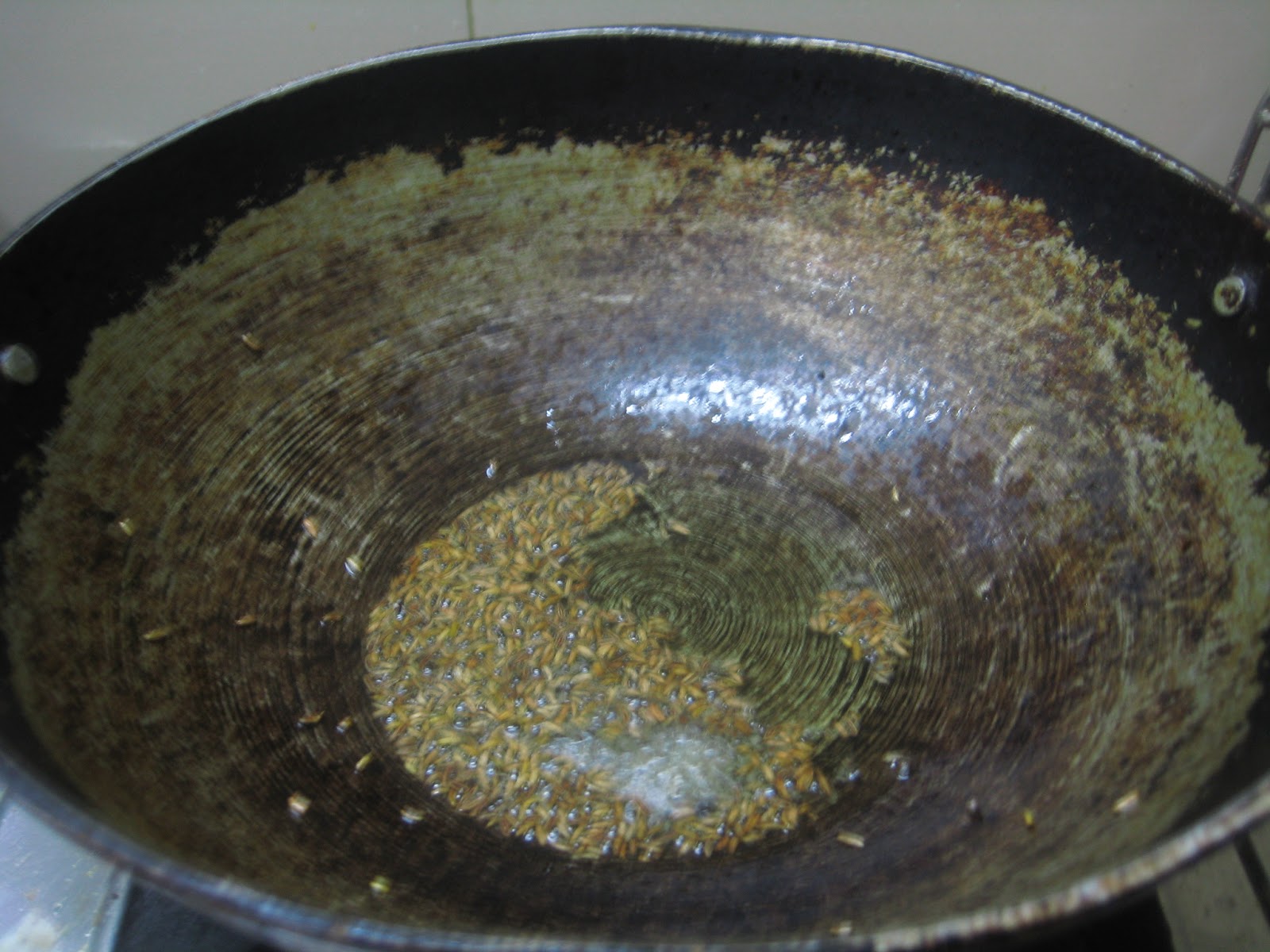 madhuri's kitchen: Poori Aloo Sabji / Poori Dumpala Koora / Poori ...