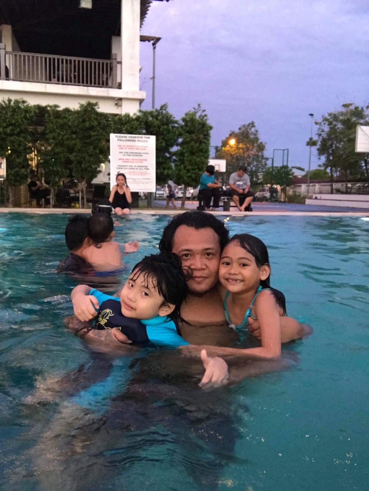 Beautiful Lie in a Beautiful Life: Celebrating Sarawak Day kat Swimming ...