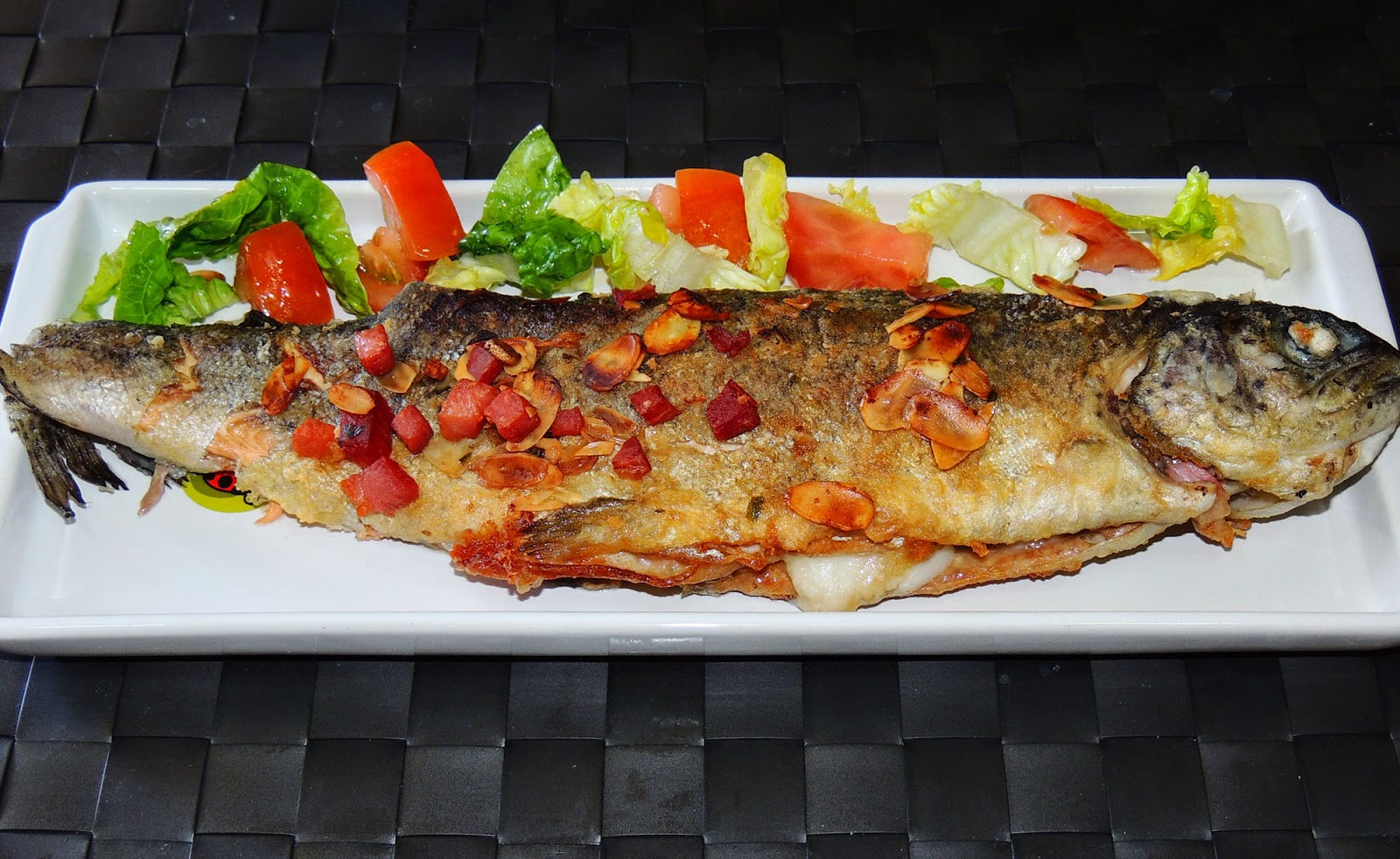 El placer de cocinar: TRUCHAS RELLENAS DE BACON Y QUESO