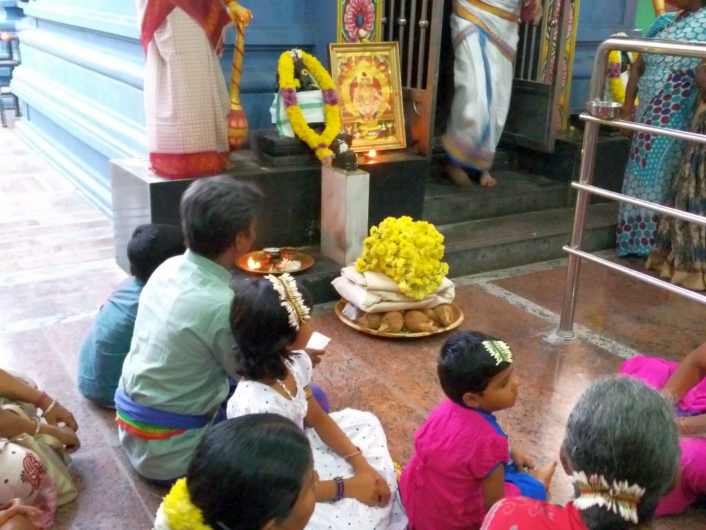 2016 Karthigai Deepam: Presentation of Flag and Umbrellas - ARUNACHALA ...