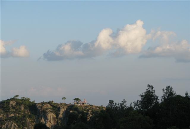 Tamilnadu Tourism: 32-Km Loop Road, Yercaud