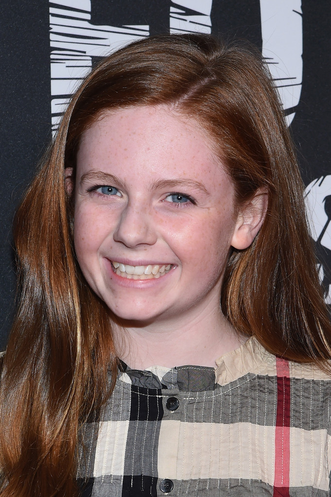 Starlet Arcade: Clare Foley