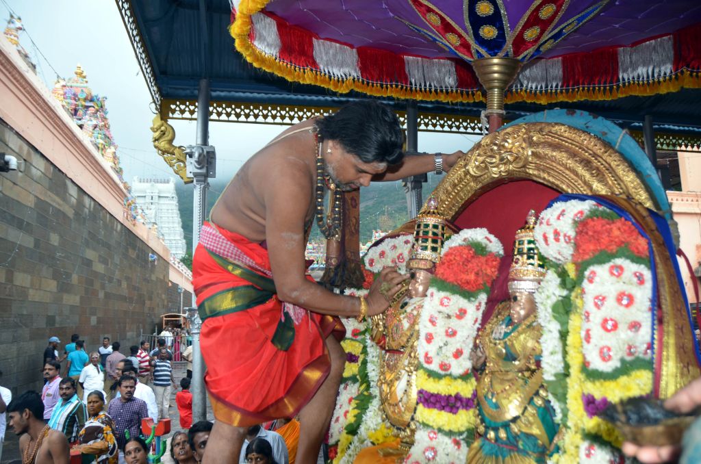 December 2017 - ARUNACHALA GRACE