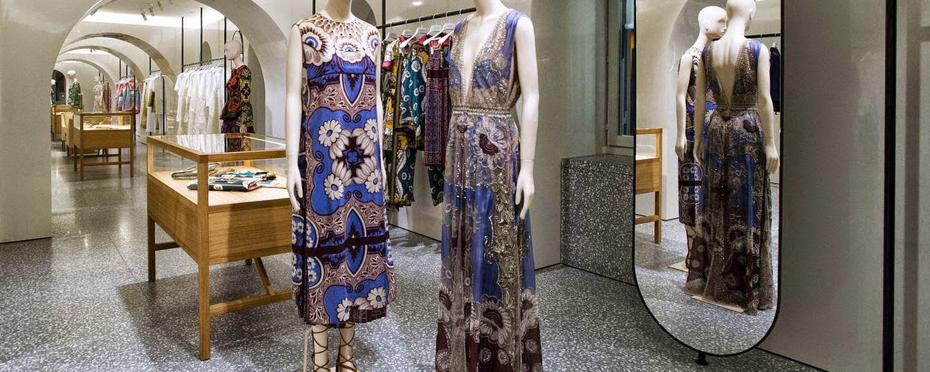 ANDREA JANKE Finest Accessories: VALENTINO Rome | The New Flagship Store