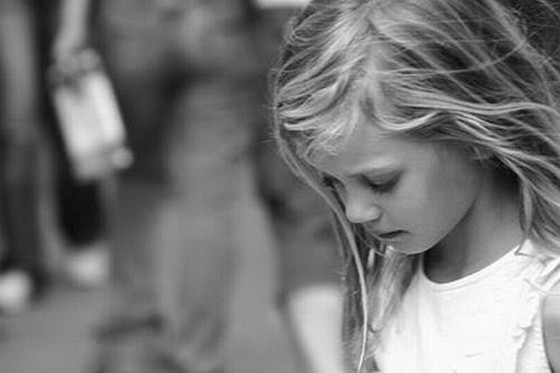 Alone sad kid little girl cute | nineimages