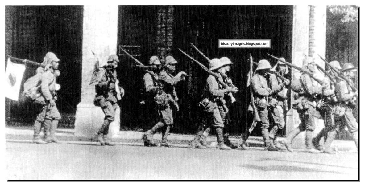 HISTORY IN IMAGES: Pictures Of War, History , WW2: Japanese Invasion Of ...