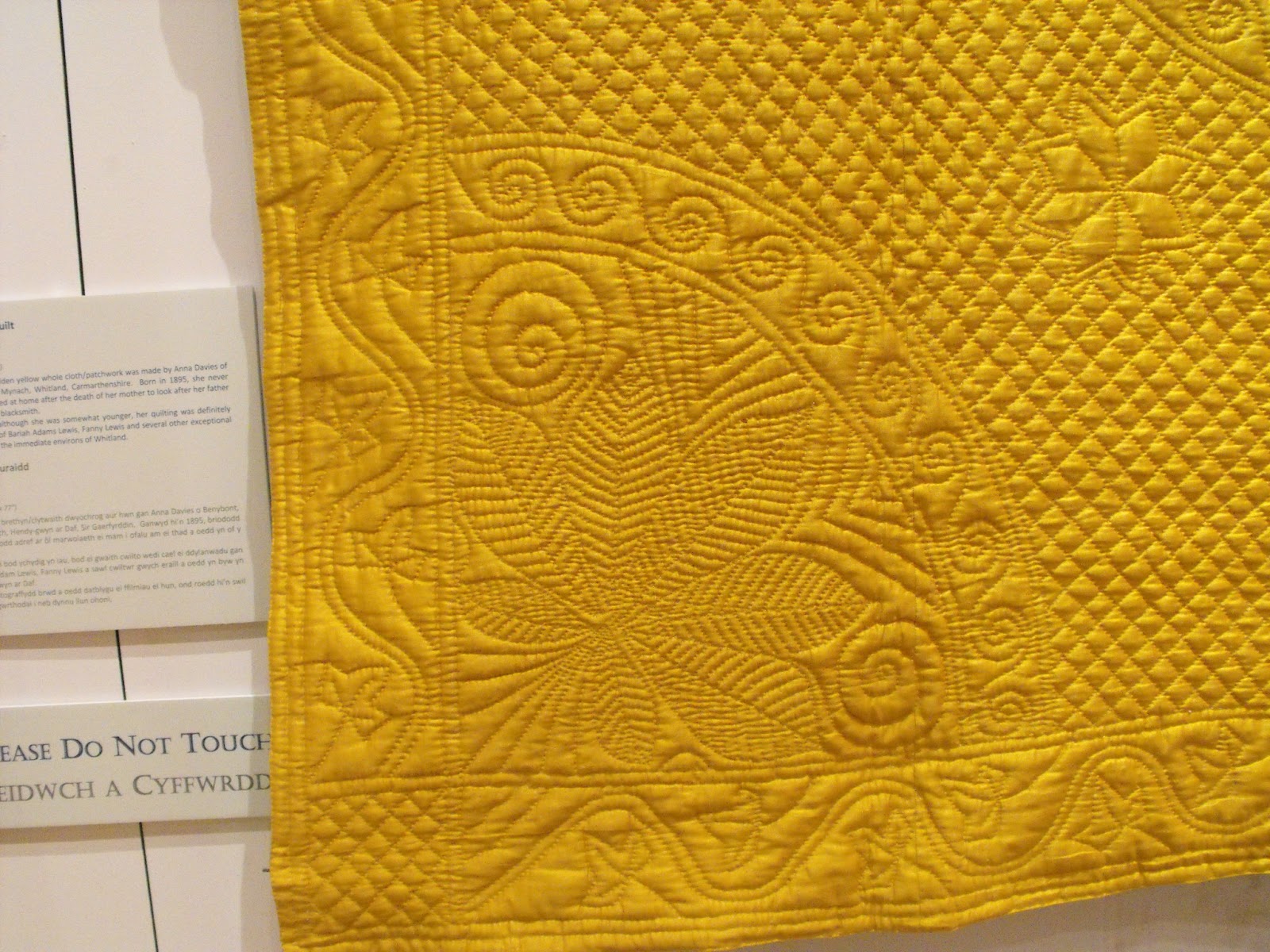 Codlinsandcream2: Gorgeous Welsh quilts from Welsh Quilt Centre exhibition