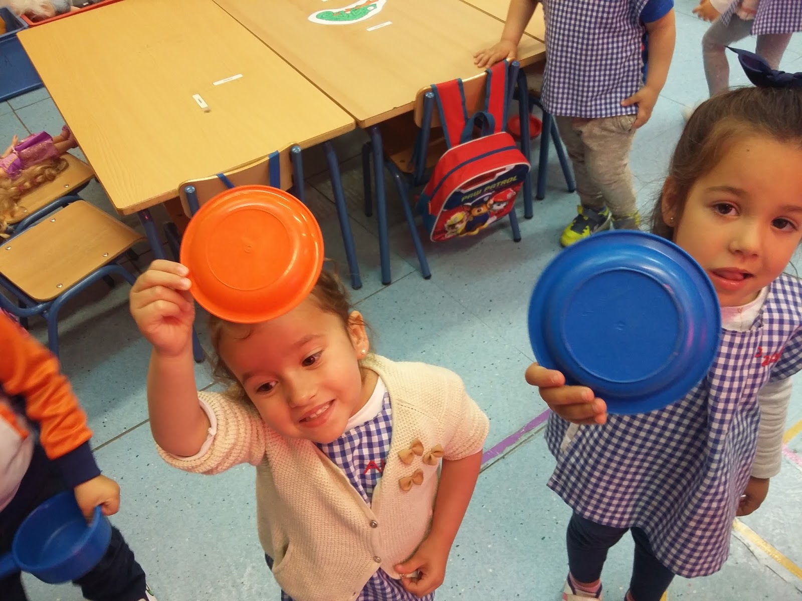 Los infantes del Blas: VEMOS LOS OBJETOS CIRCULARES QUE HAY EN LA CLASE