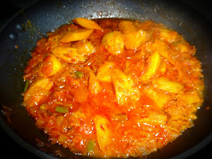 Veg Indian Cooking: Kamal Kakdi Ki Sabzi (Seyal Bhee Patata)