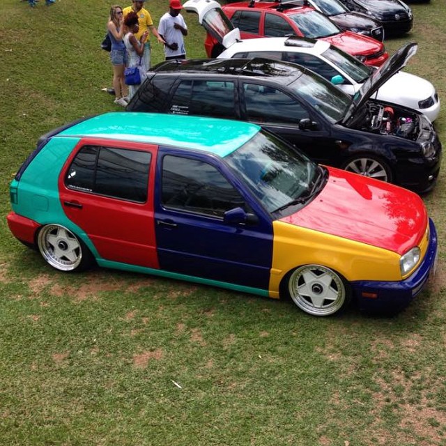 Sobre Rodas: Golf Colorido