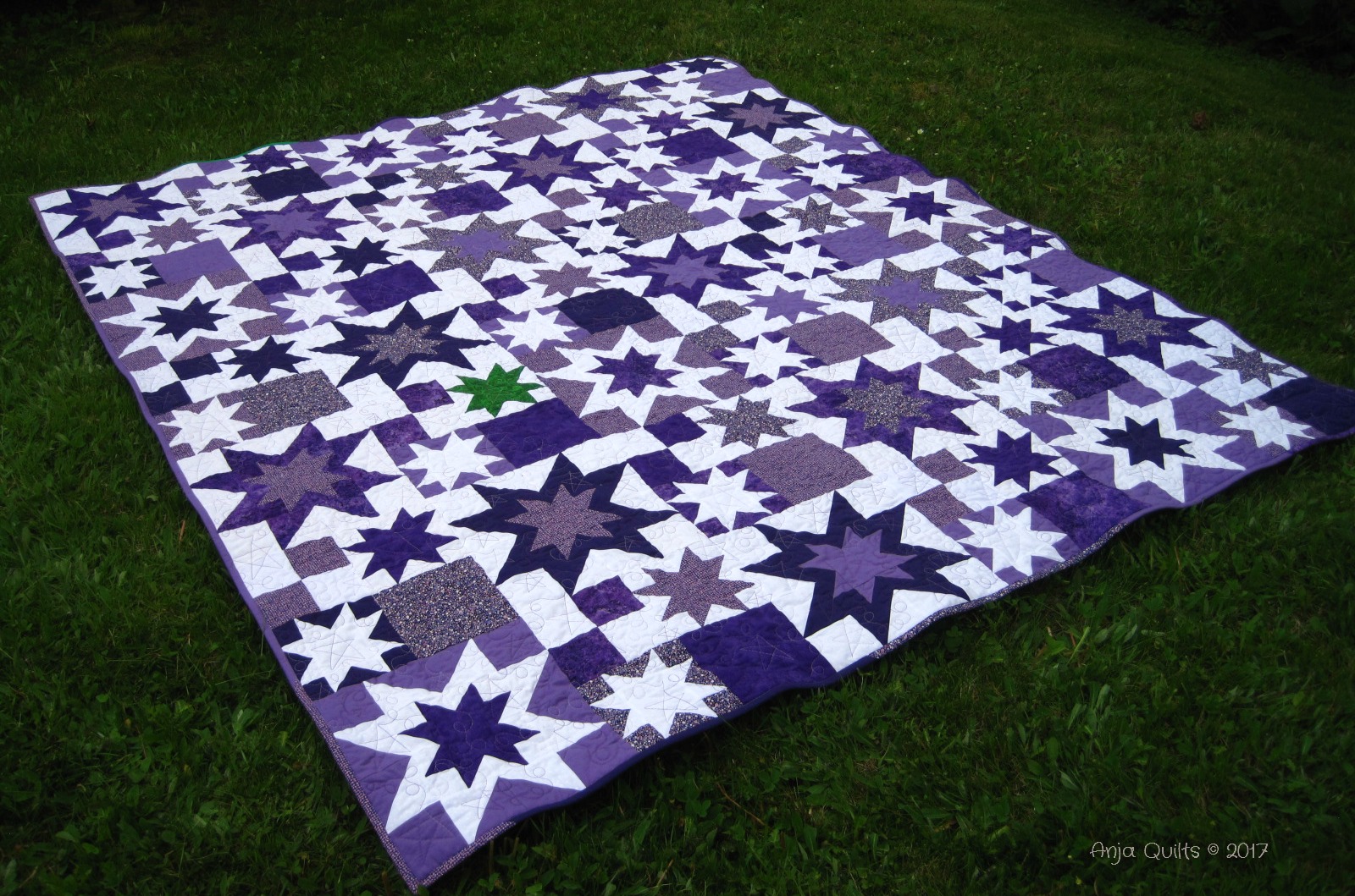 Anja Quilts: TGIFF - Double Star Quilts