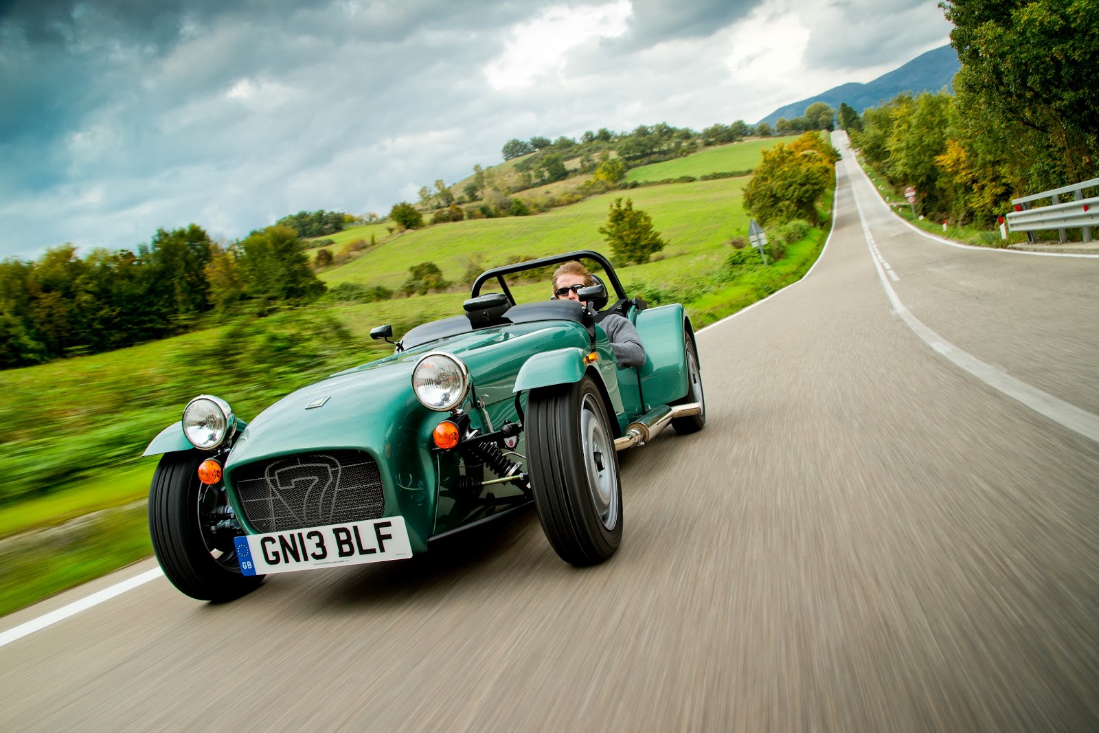 [update] Caterham Seven 160/165 apresentado | Quatro rodas e um volante!