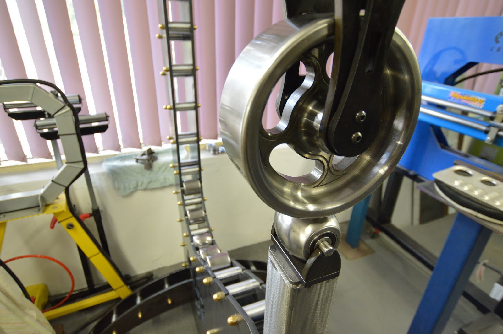 EVOLUTION CUSTOM INDUSTRIES: English Wheel..