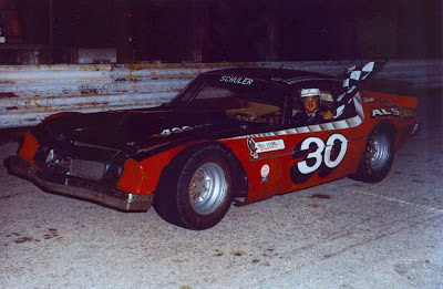 Midwest Racing Archives: 1976 - Racing Around Valley