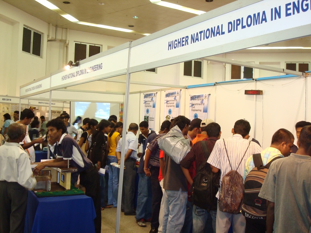 ansathu dinapotha: HNDE (Higher National Diploma in Engineering)