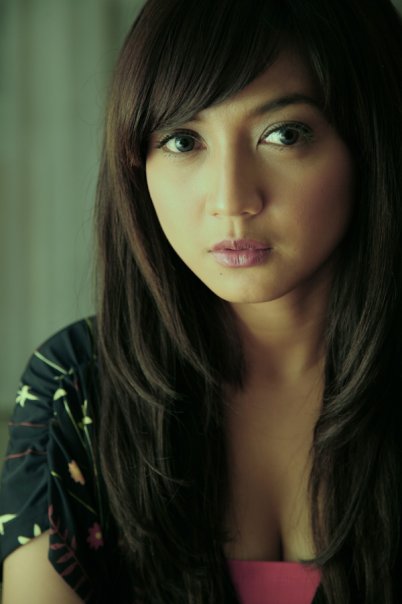 Foto Dan Profil Wiwid Gunawan Artis Cantik Indonesia | SeoStarMoon