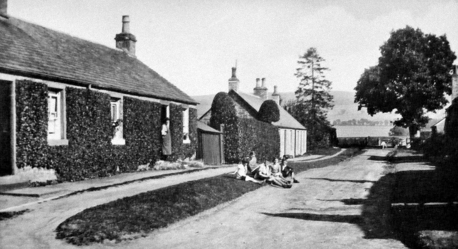 Tour Scotland: Old Photograph Ardler Perthshire Scotland