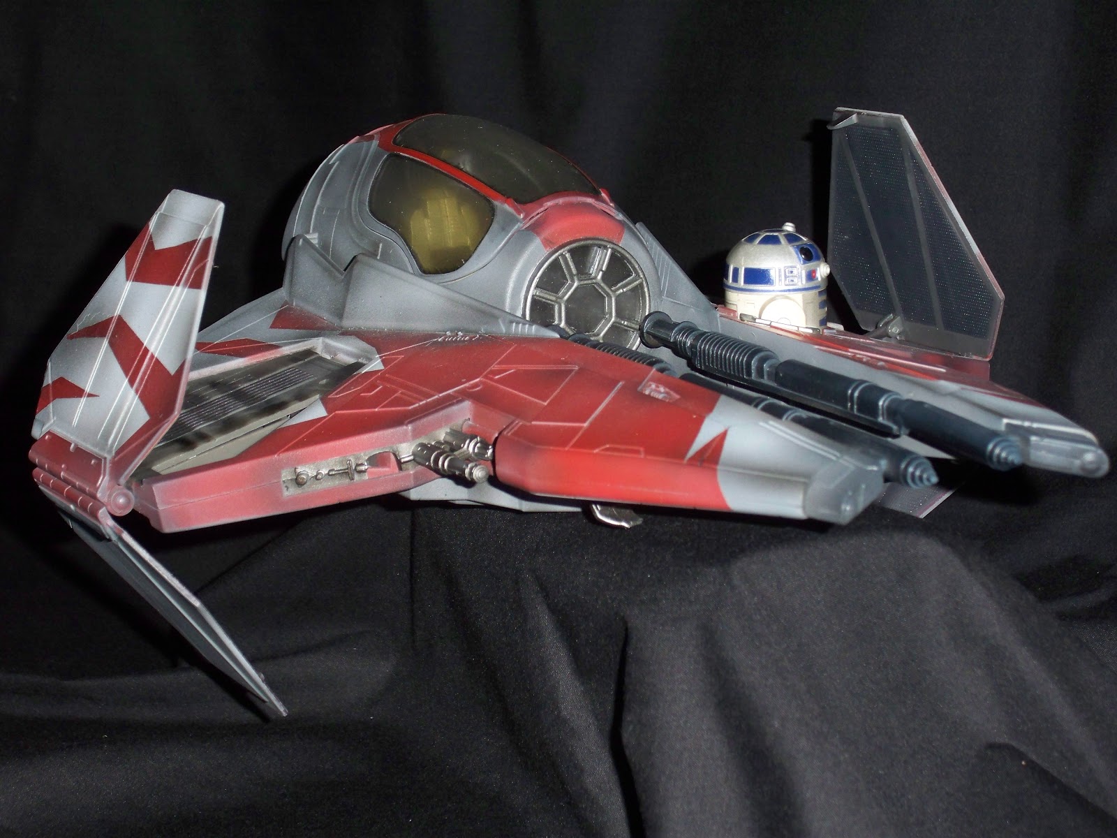 R.K. Designs Studio: Hasbro Jedi Starfighter (Hot Rod Scheme)